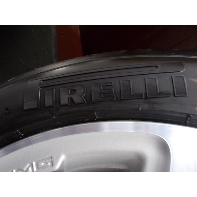 Mercedes CLS W218 18Zoll AMG 255/40R18 285/35R18 Pirelli NEU